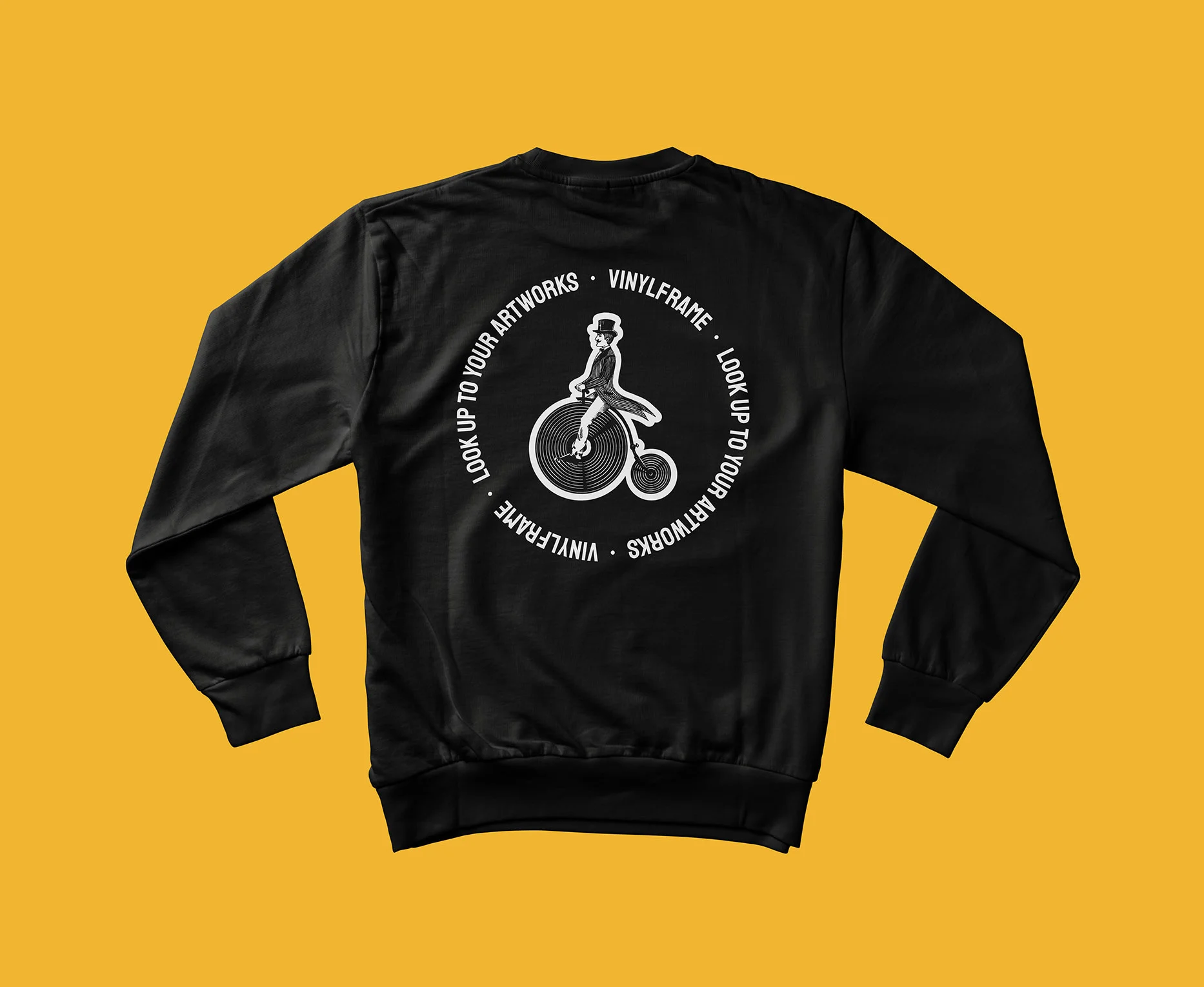 VinylFrame | Onze spiksplinternieuwe VinylFrame sweater